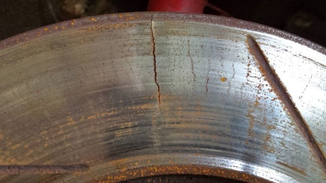 Inspecting the Brakes in an Aston Martin DB9 or Vantage – Aston 1936